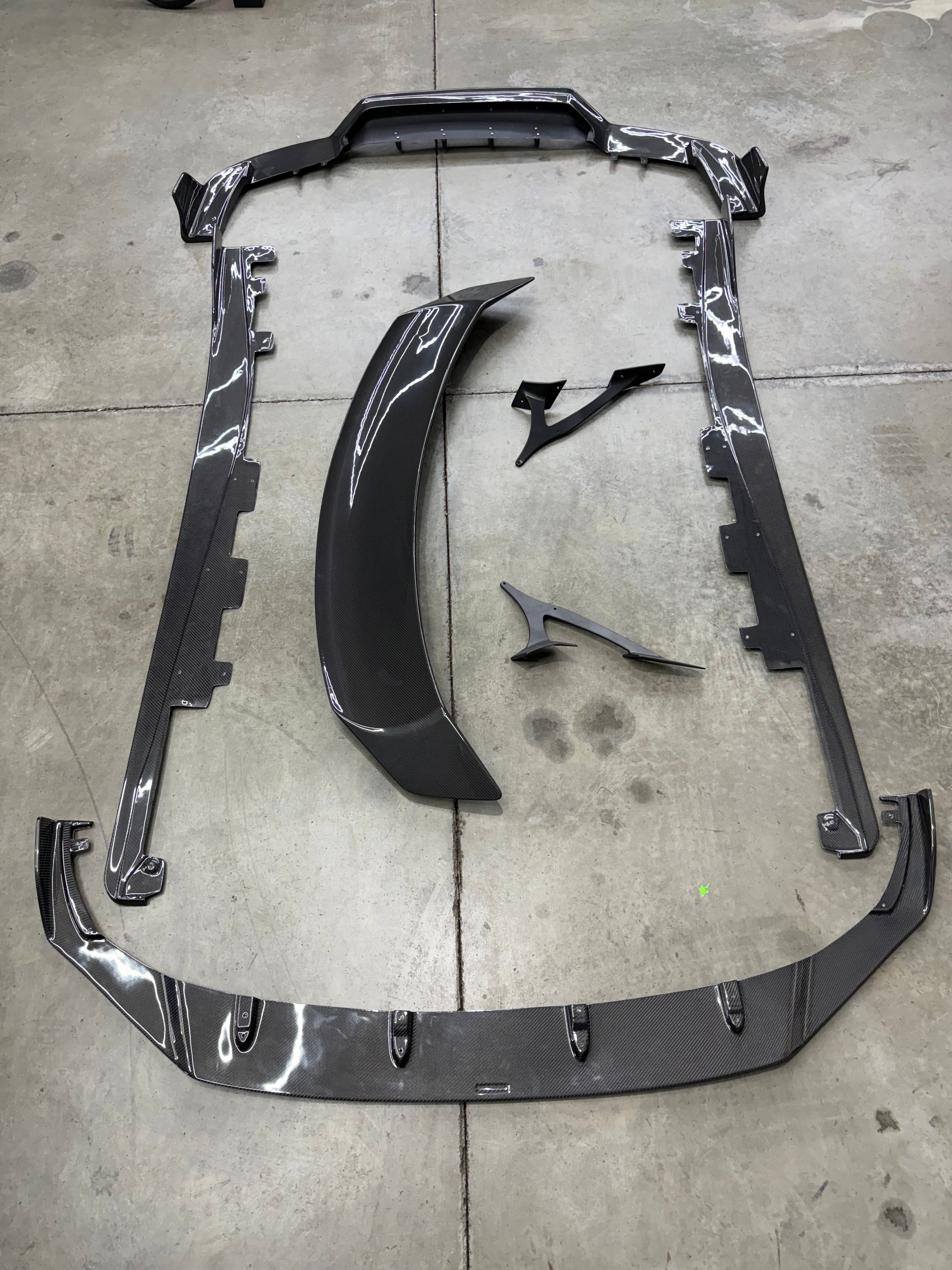 LC500 Carbon Lip Set – Reigns Garage
